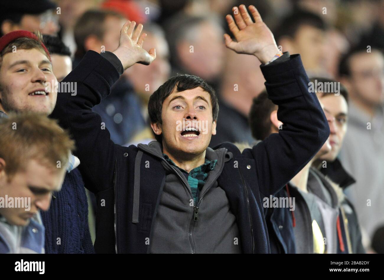 Millwall fans immagini e fotografie stock ad alta risoluzione - Alamy