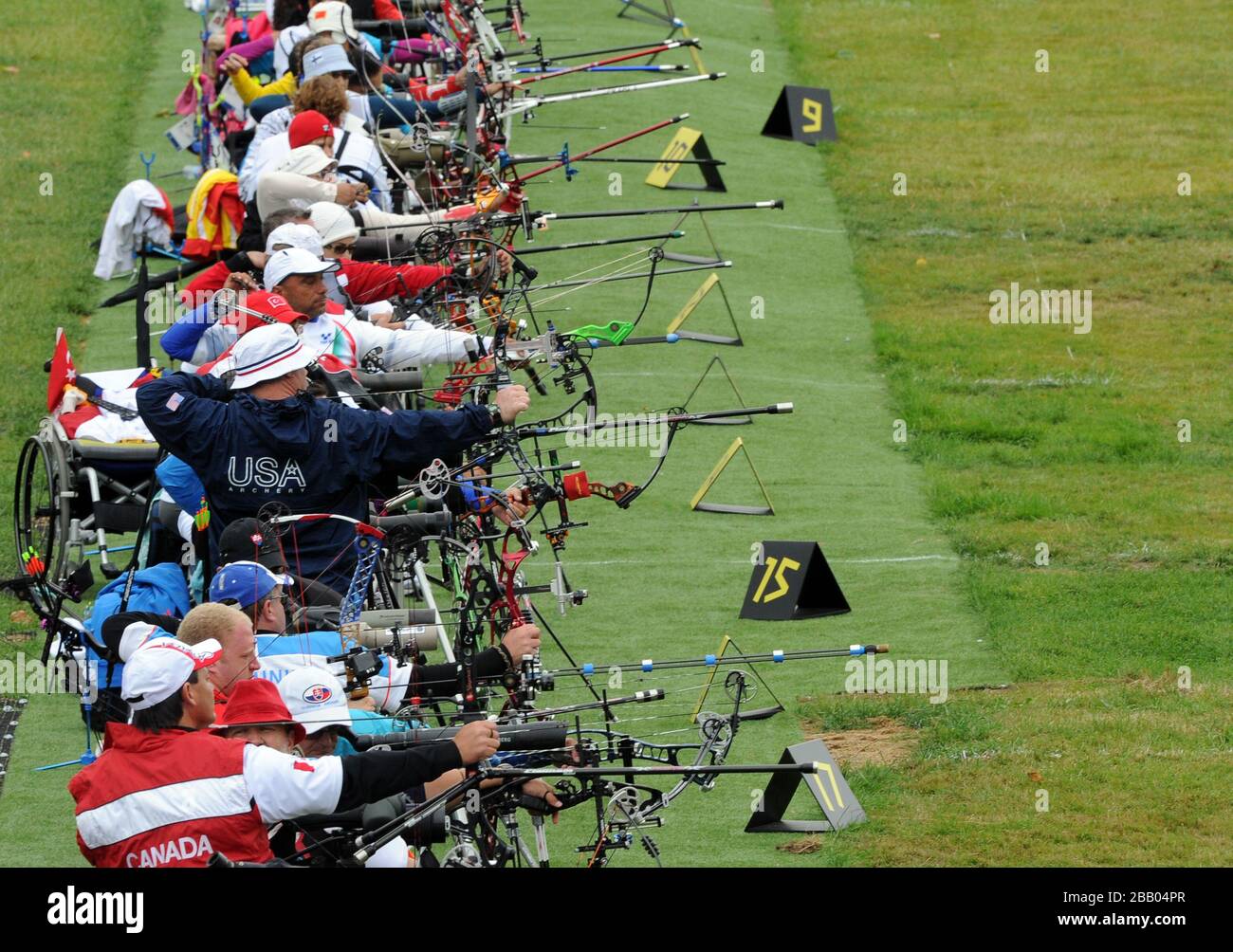 Mens individual archery immagini e fotografie stock ad alta risoluzione ...