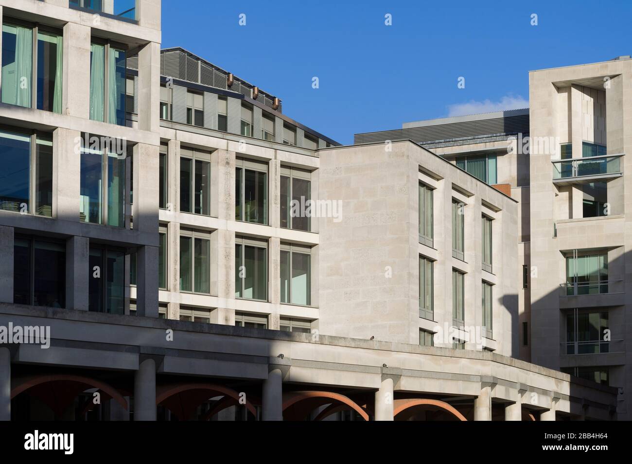 London Stock Exchange, 10 Paternoster Row, Londra EC4M 7LS. I suoi ...