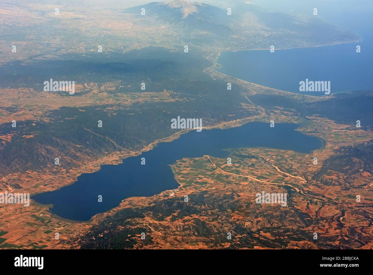 Lago Limni Volvi in Grecia, vista aerea Foto stock - Alamy