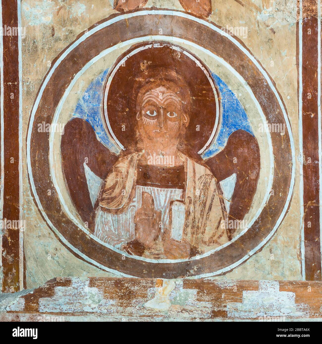 Angelo con la pergamena immagini e fotografie stock ad alta risoluzione ...