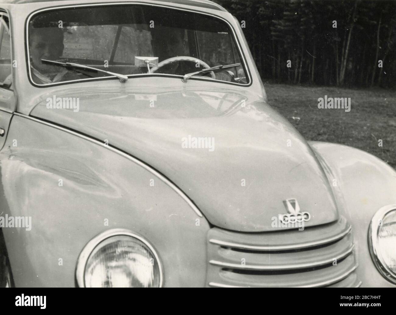 Modelo de auto immagini e fotografie stock ad alta risoluzione - Alamy