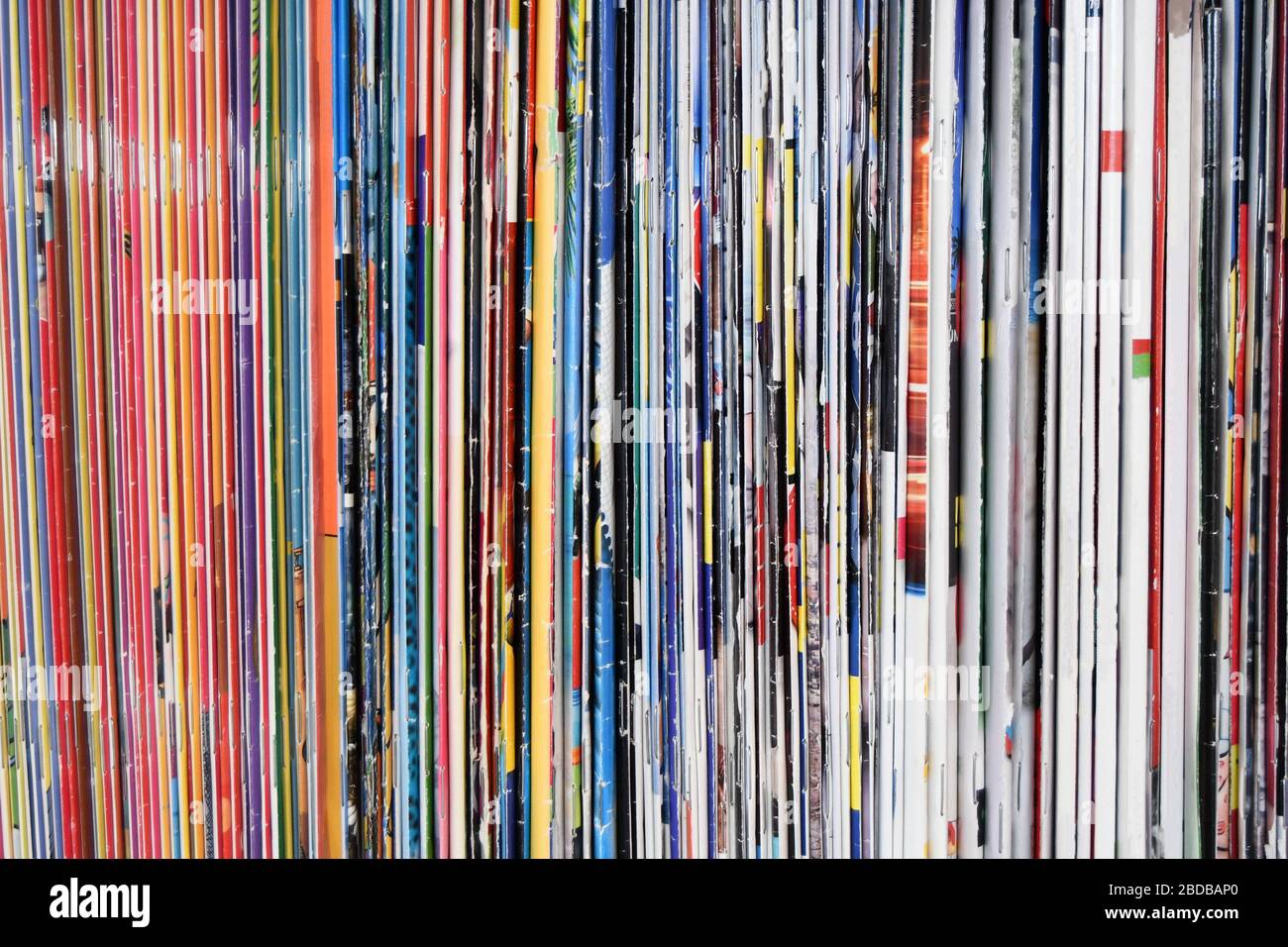 Visualizzare riviste di riviste di moda immagini e fotografie stock ad ...