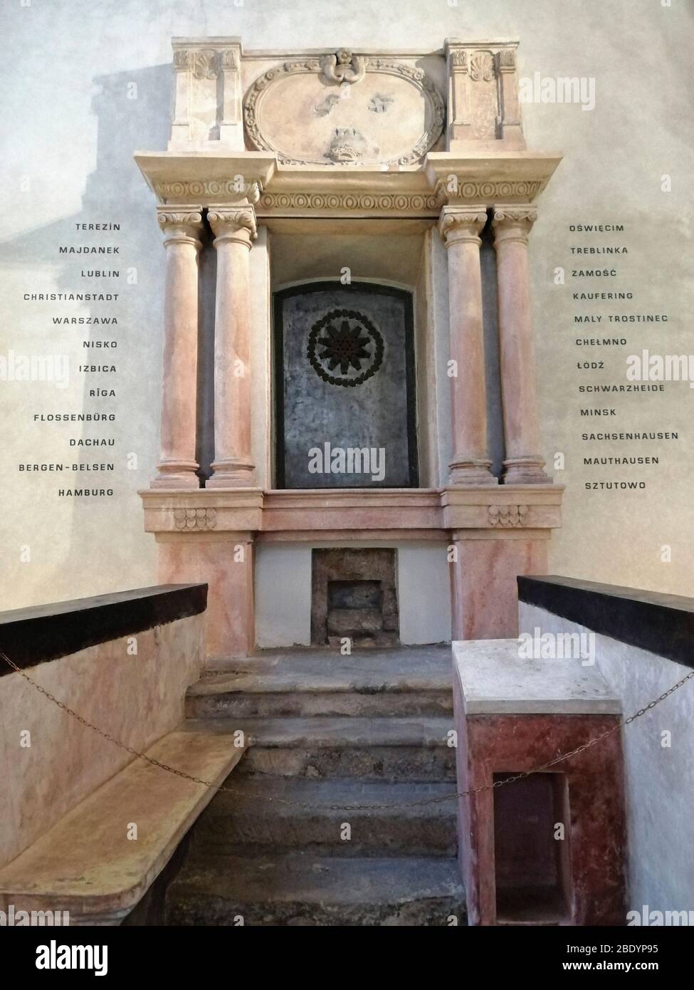 Interno della sinagoga pinkas immagini e fotografie stock ad alta ...
