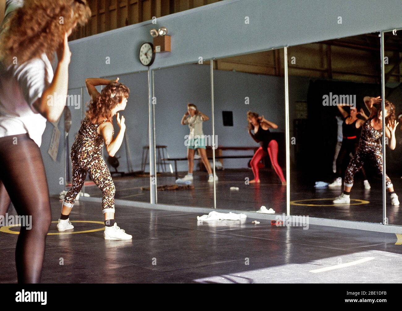 1987 istruttore di aerobica immagini e fotografie stock ad alta ...