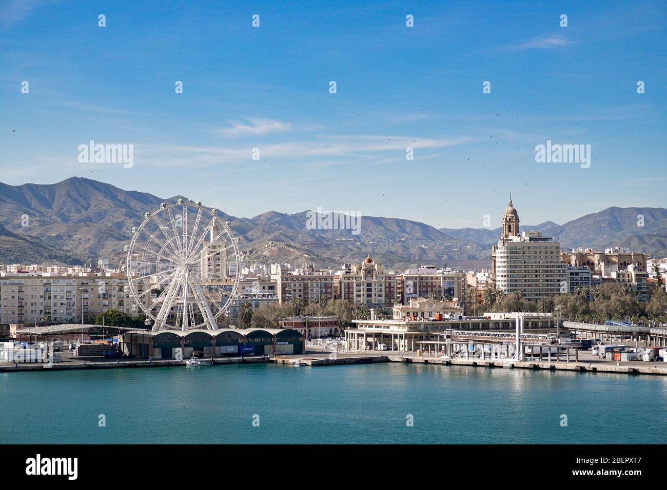 Malaga waterfront immagini e fotografie stock ad alta risoluzione - Alamy