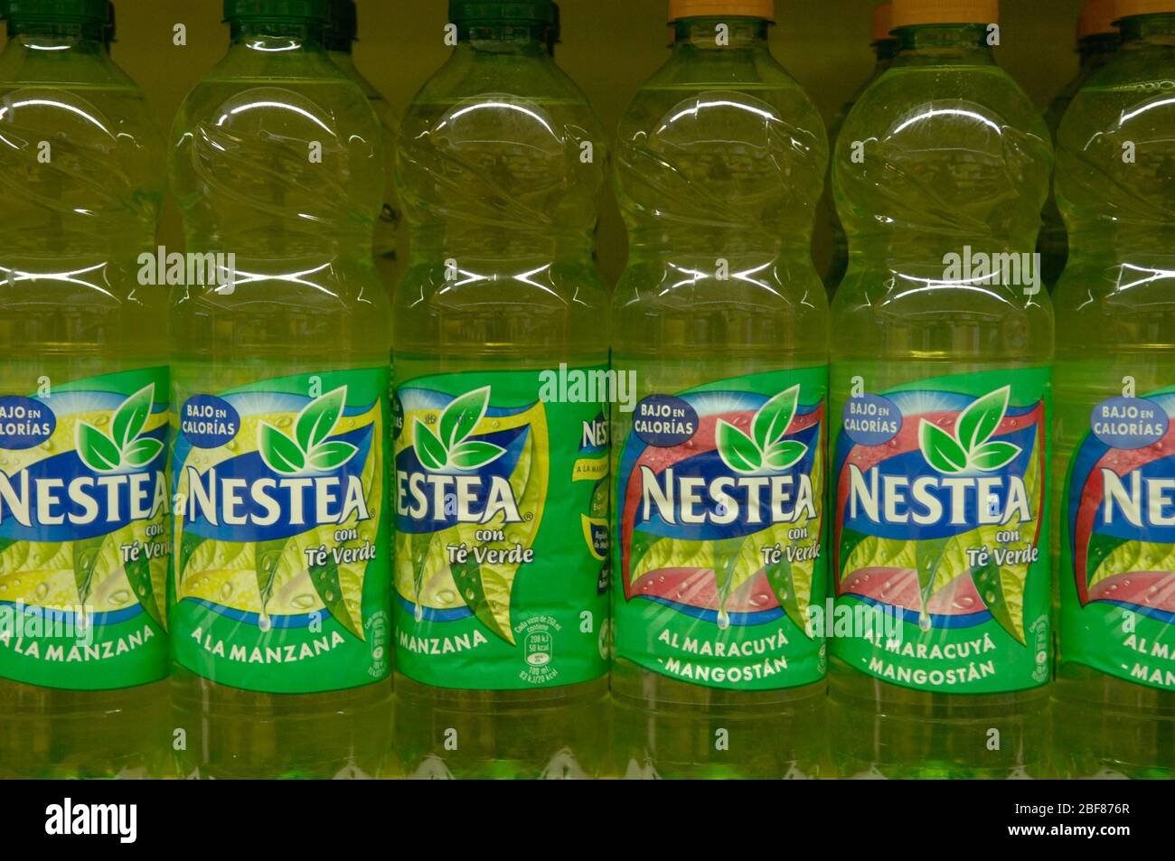 Acque di nestle immagini e fotografie stock ad alta risoluzione - Alamy
