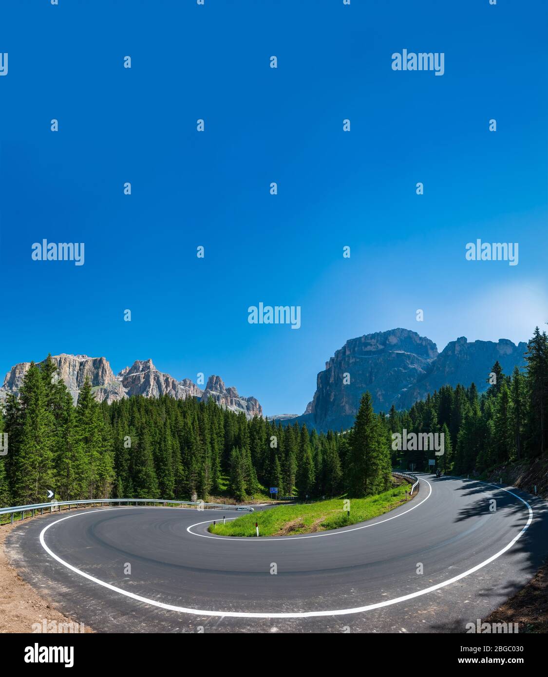 La forma iconica delle dolomiti immagini e fotografie stock ad alta ...