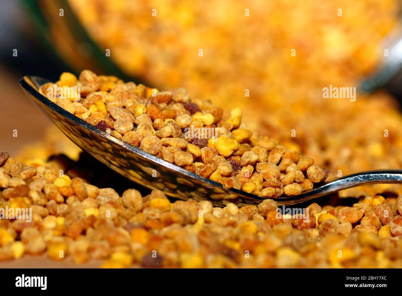 Polline di pane d'api immagini e fotografie stock ad alta risoluzione ...