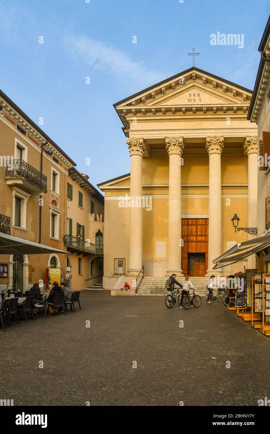 Chiesa in stile neoclassico immagini e fotografie stock ad alta ...
