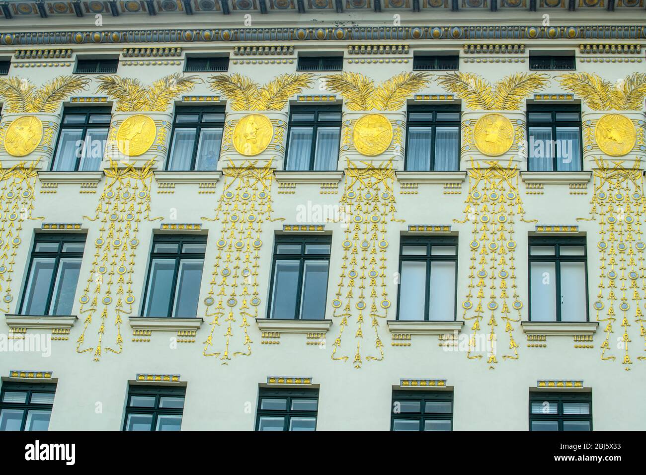 Edificio in stile Liberty di otto Wagner- Linke Wienzeile no 38, Vienna ...