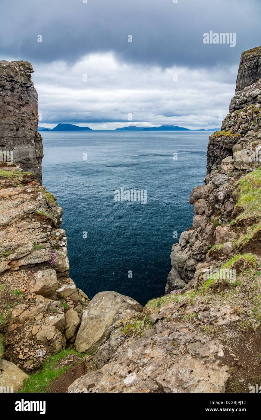 Burrone profondo immagini e fotografie stock ad alta risoluzione - Alamy