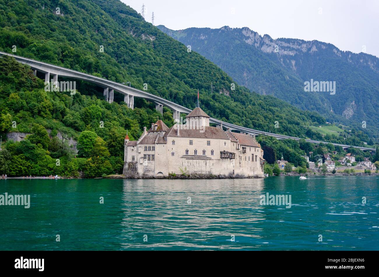 Castello di chillon sul lago di ginevra immagini e fotografie stock ad ...