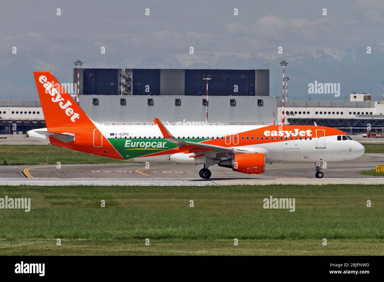 G ezpd easyjet airbus a320 200 immagini e fotografie stock ad alta ...