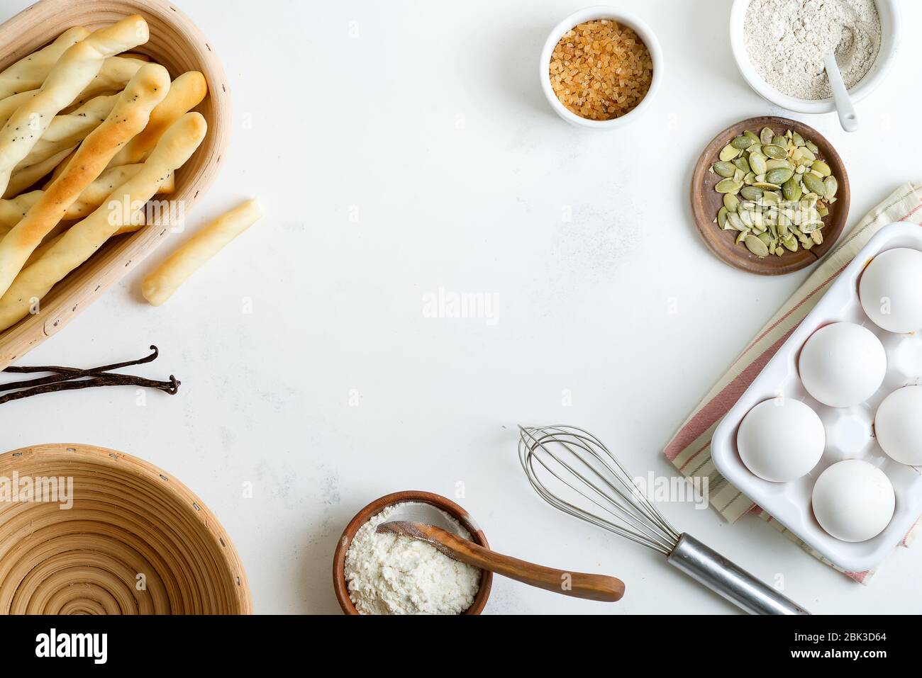 Ingredienti da forno per la preparazione di pane o torte tradizionali ...