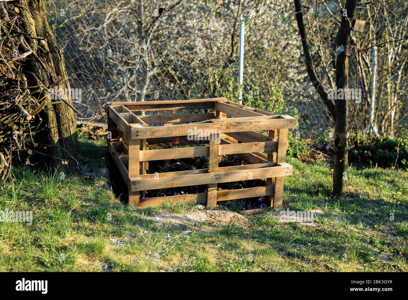Scomparto di compostaggio di pallet immagini e fotografie stock ad alta ...
