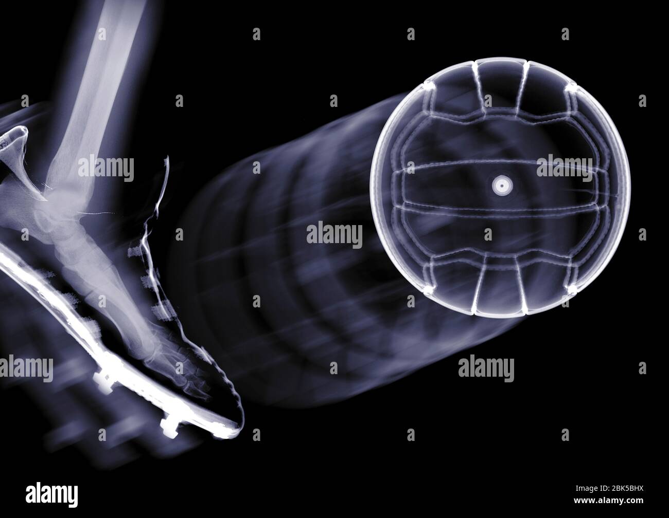 Scarpetta calcio immagini e fotografie stock ad alta risoluzione - Alamy