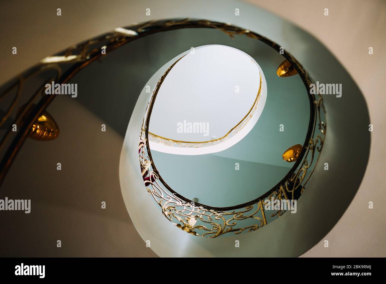 Scale arrotondate immagini e fotografie stock ad alta risoluzione - Alamy