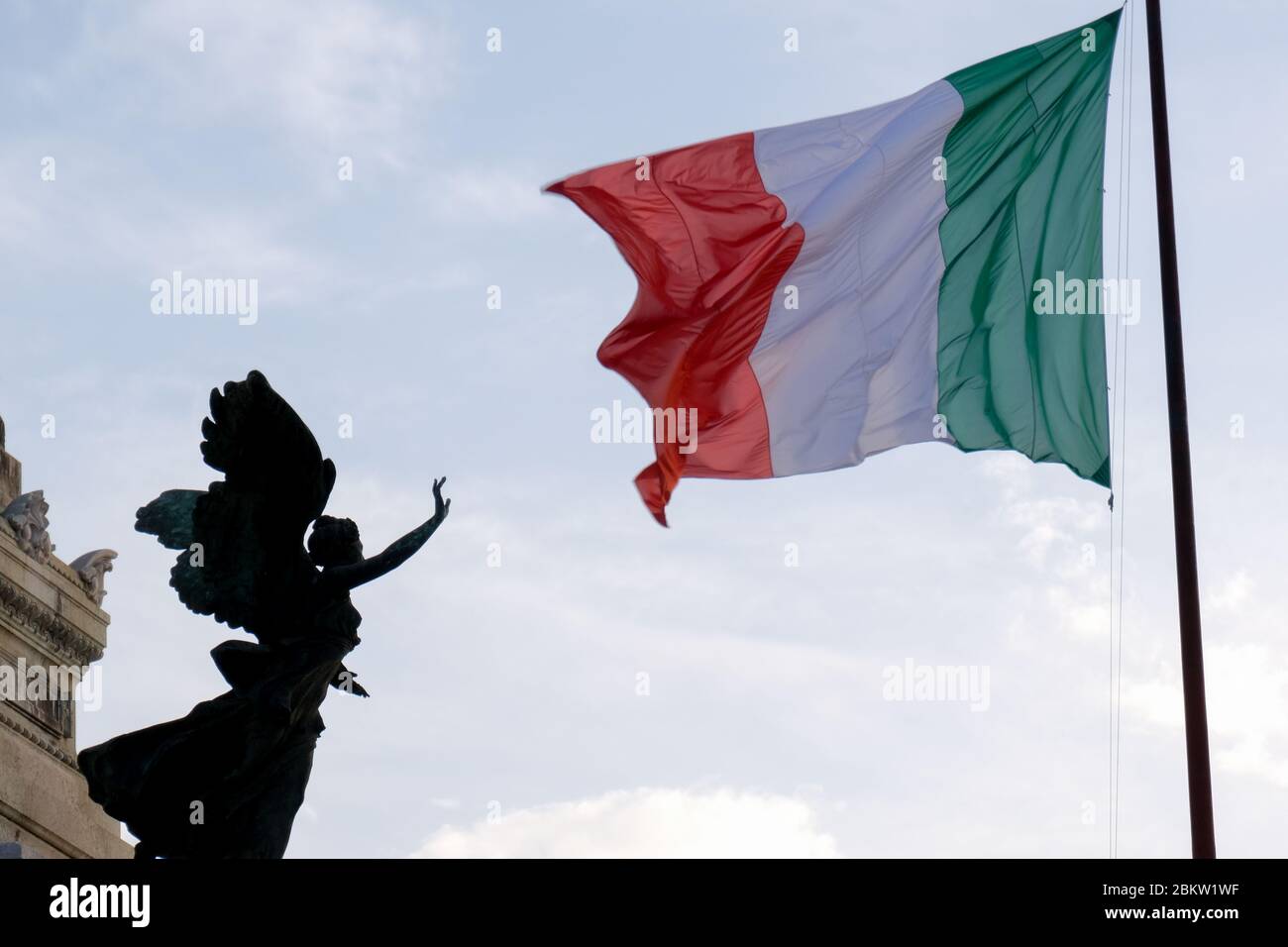 Bandiera italiana angelo italia roma immagini e fotografie stock ad ...