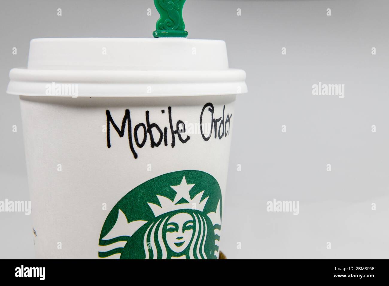 Starbucks logo cut out immagini e fotografie stock ad alta risoluzione ...