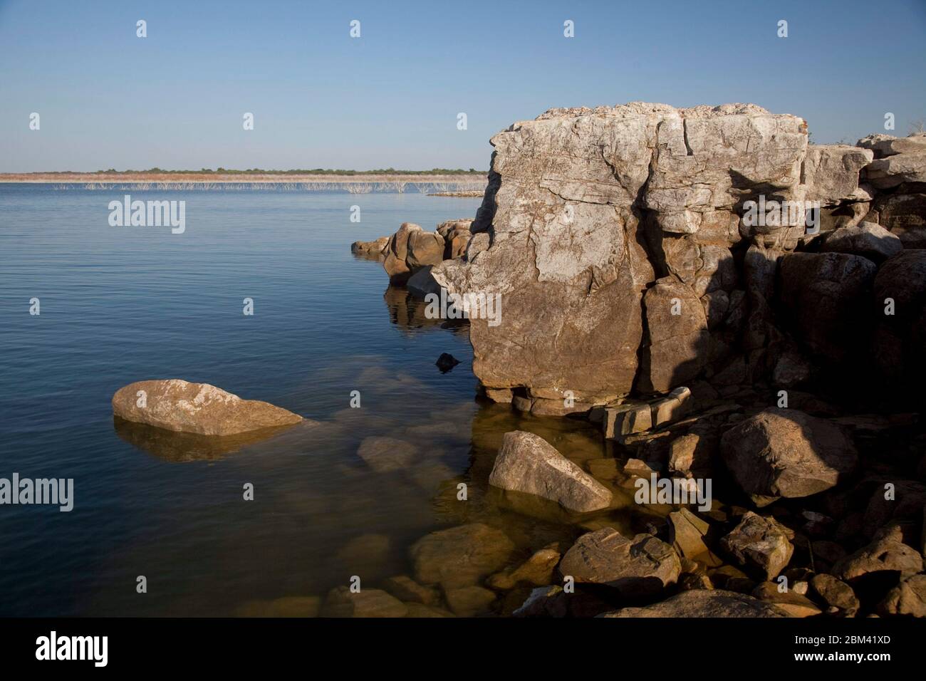Falcon Lake Texas USA, novembre 2011: Bassi livelli d'acqua causati da ...