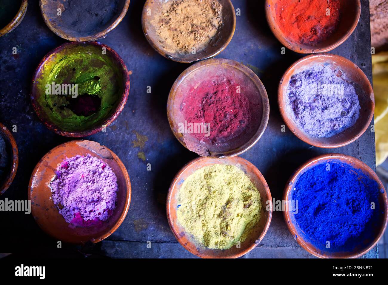 Coloranti tessili naturali immagini e fotografie stock ad alta ...