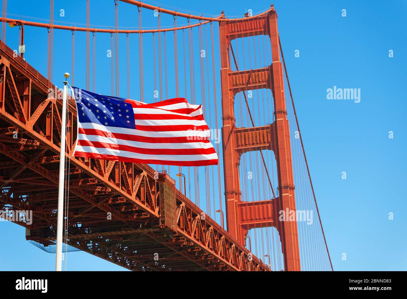 Golden gate bridge american flag immagini e fotografie stock ad alta ...