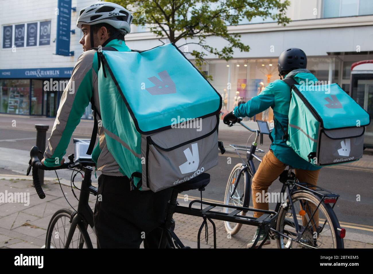 Corrieri ciclistici immagini e fotografie stock ad alta risoluzione - Alamy