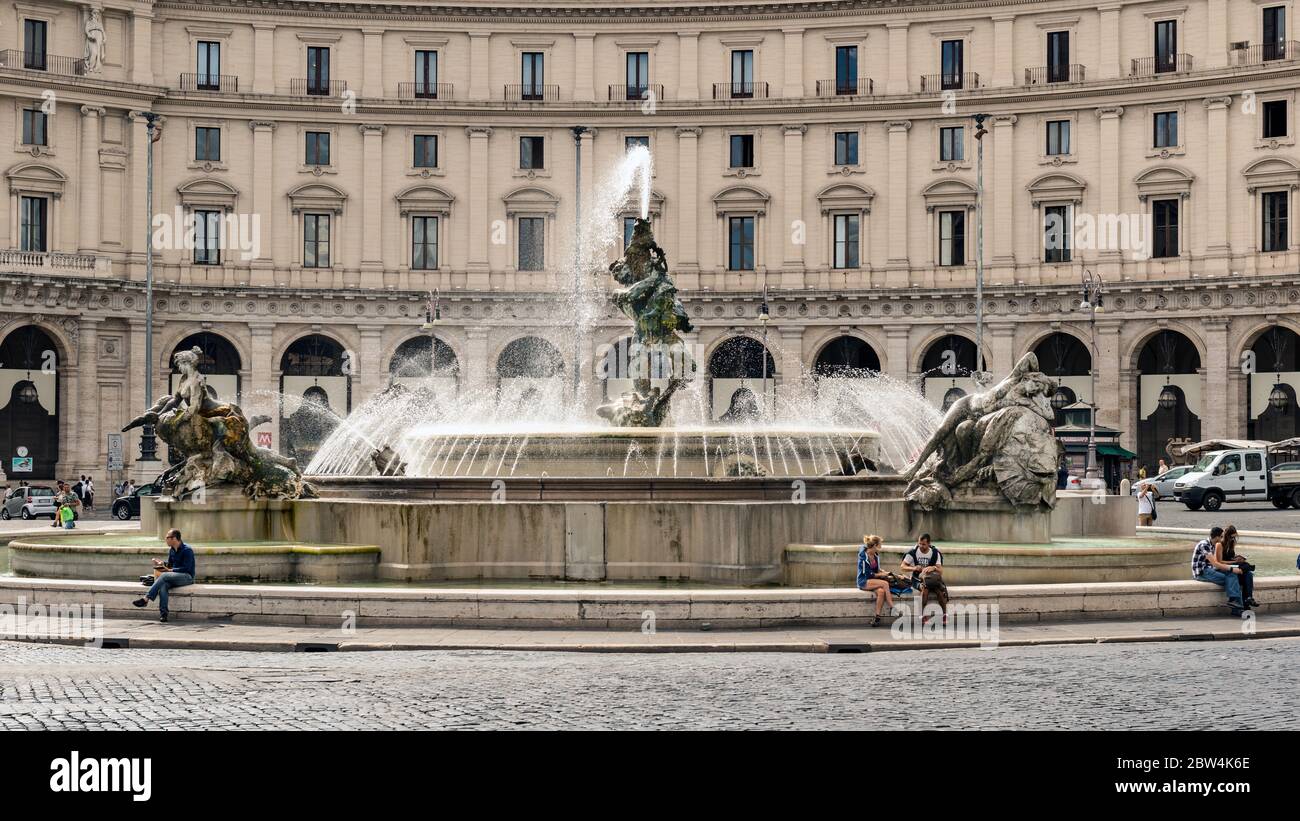 La fontana più famosa e spettacolare di roma immagini e fotografie ...