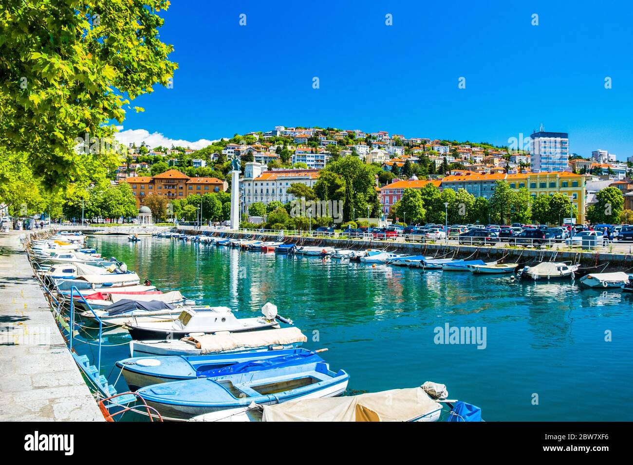 Croazia, città di Rijeka, vista dello skyline dal Delta e fiume Rjecina ...