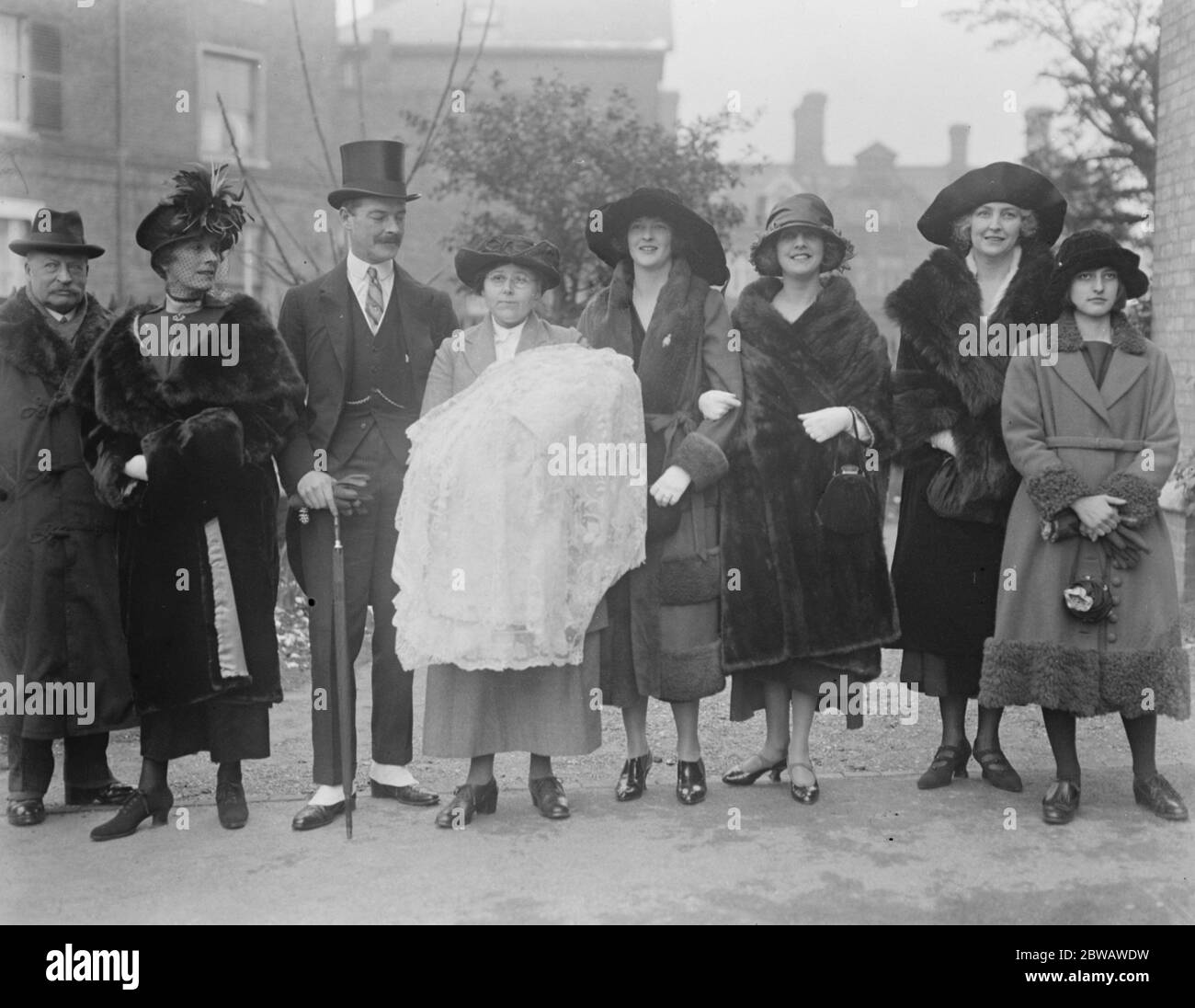 Signora della sacra famiglia immagini e fotografie stock ad alta ...