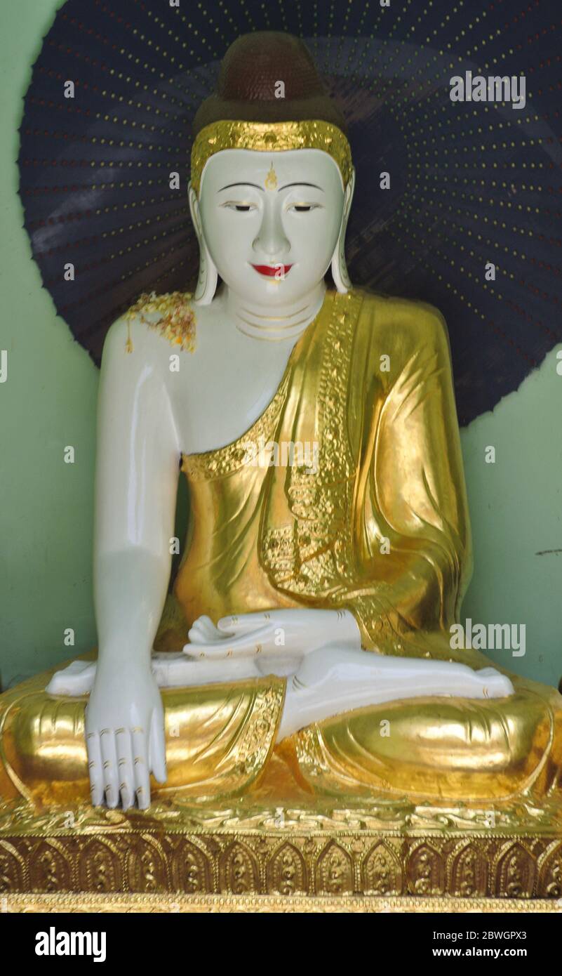 Statua di bodhi dharma immagini e fotografie stock ad alta risoluzione ...