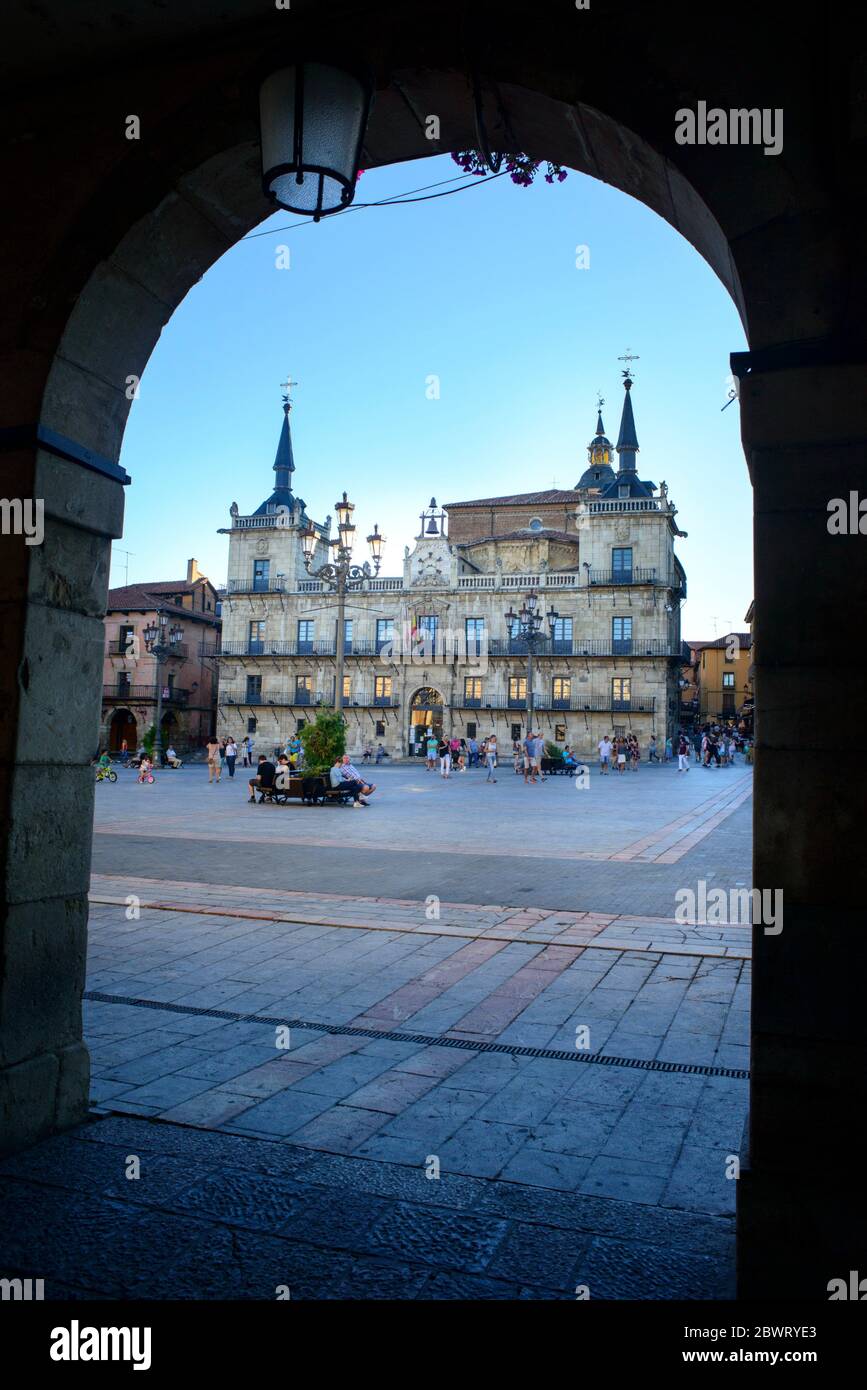 Plaza san marcelo immagini e fotografie stock ad alta risoluzione - Alamy