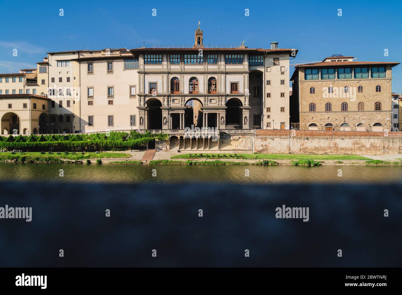 Esterno degli uffizi immagini e fotografie stock ad alta risoluzione - Alamy