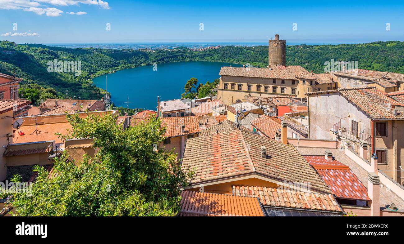 Lago di nemi in italia immagini e fotografie stock ad alta risoluzione ...