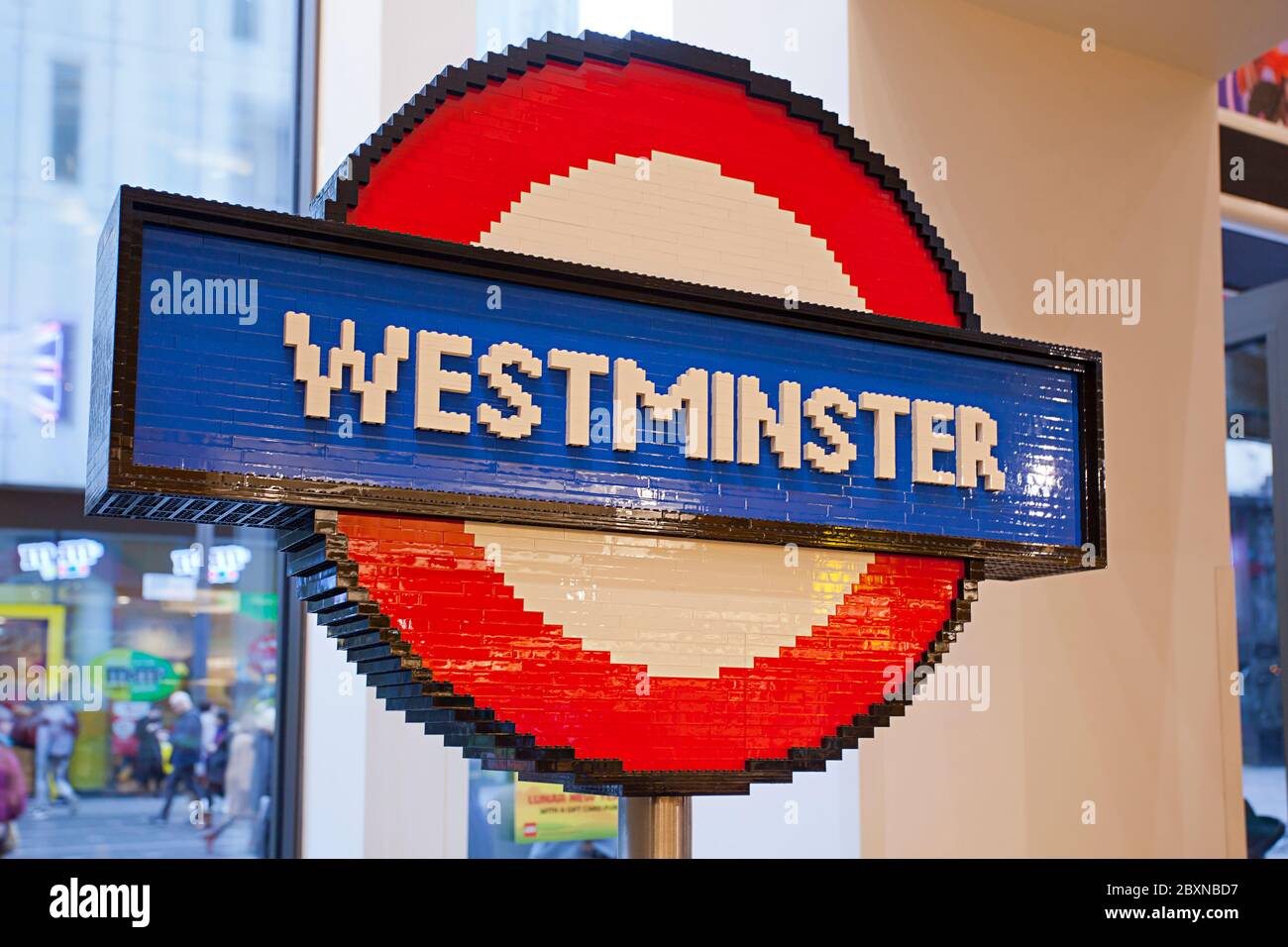 Lego store london immagini e fotografie stock ad alta risoluzione - Alamy