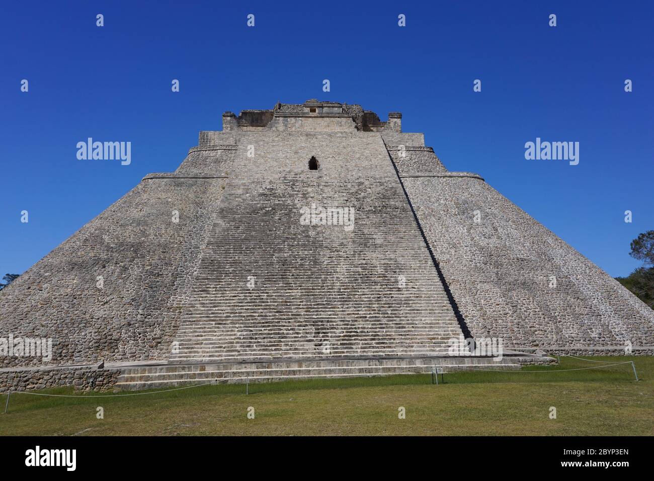 Piramide del nano immagini e fotografie stock ad alta risoluzione - Alamy
