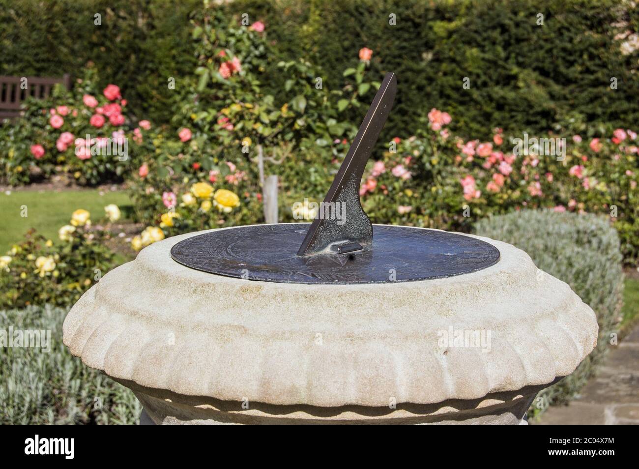Gnomon sundial immagini e fotografie stock ad alta risoluzione - Alamy