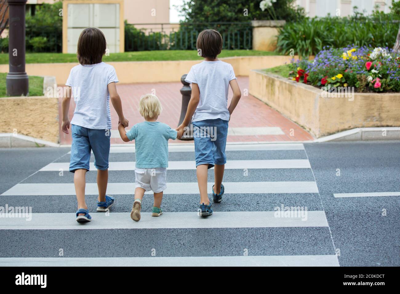 Strisce Pedonali Di Persone Immagini e Fotos Stock - Alamy