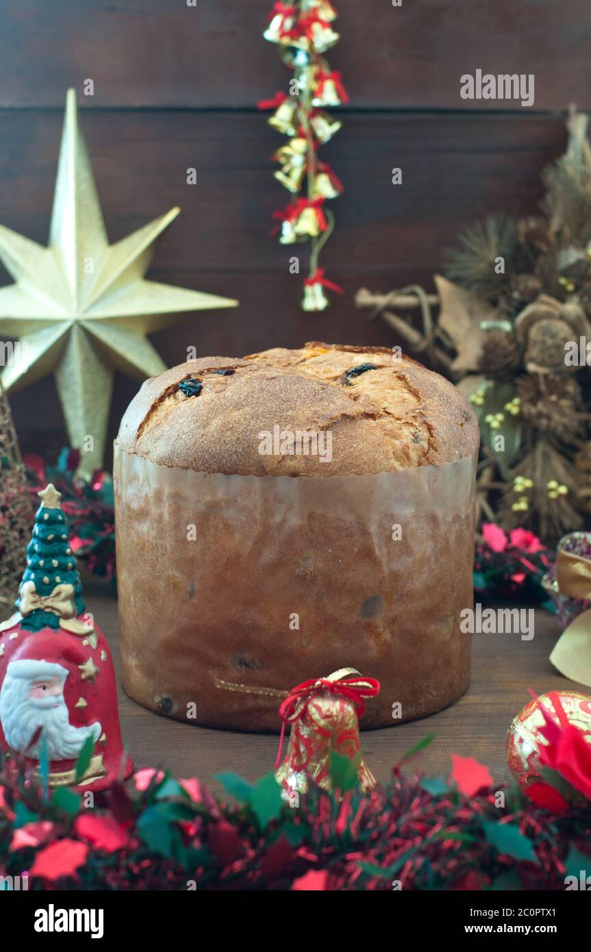 Panettone italiano torta dolce di frutta natale immagini e fotografie ...