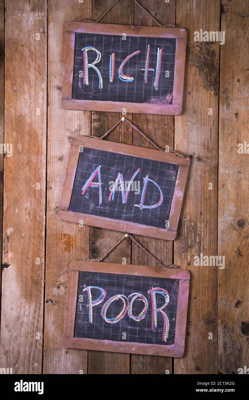 Ricco e povero immagini e fotografie stock ad alta risoluzione - Alamy