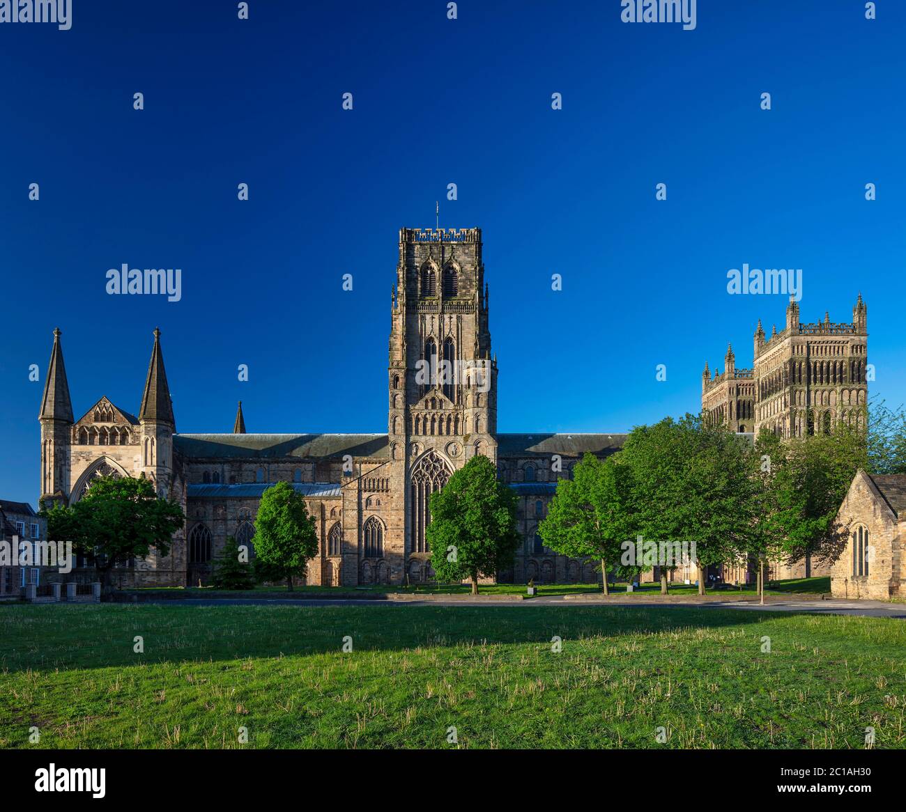 Cattedrale di durham e verde del palazzo immagini e fotografie stock ad ...