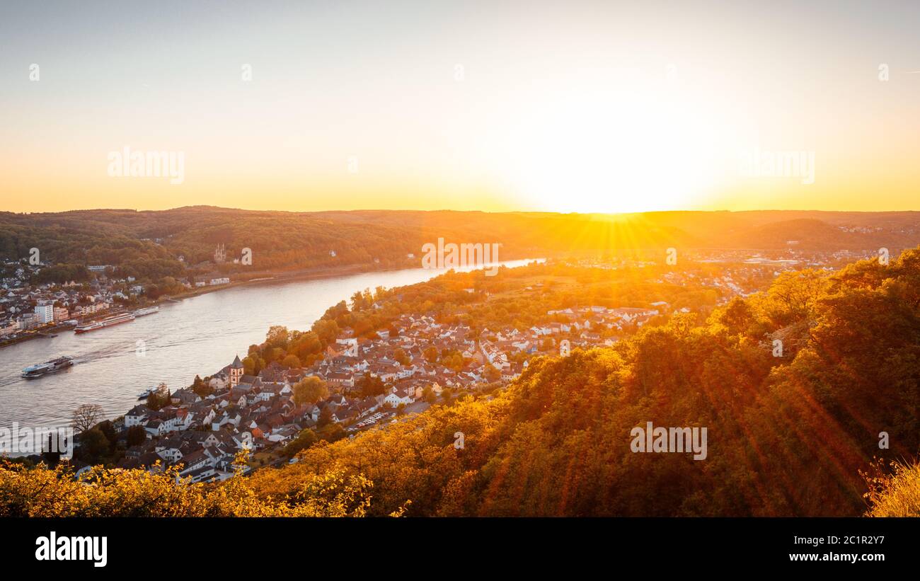 Bonn con il fiume reno al tramonto immagini e fotografie stock ad alta ...