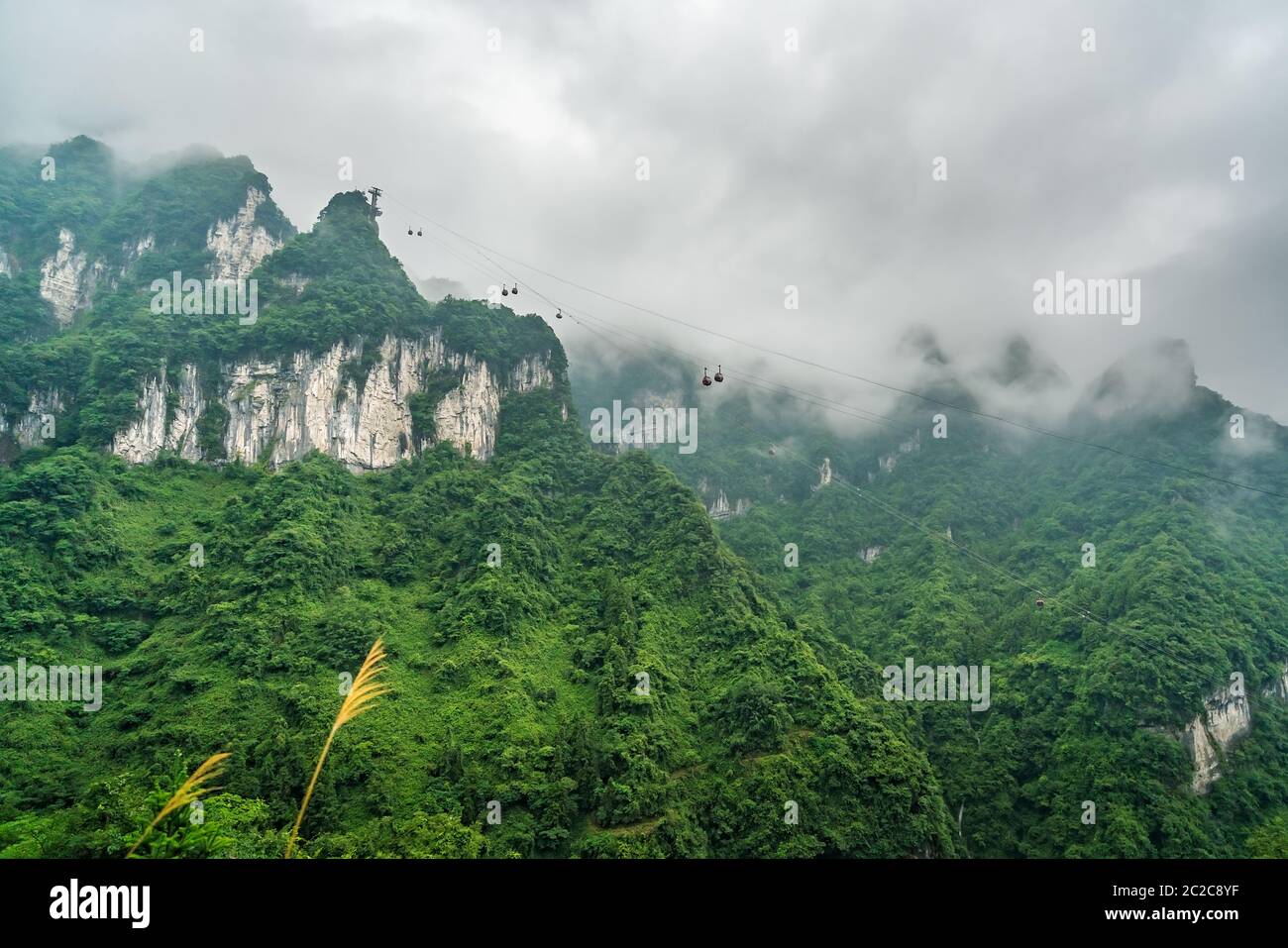 Asia funivia più lunga che va alla parte superiore del famoso cielo ...