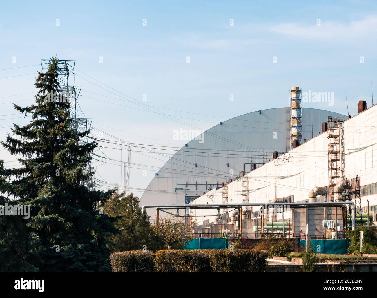 Edificio moderno centrale nucleare a cupola a Chernobyl Ucraina Foto ...