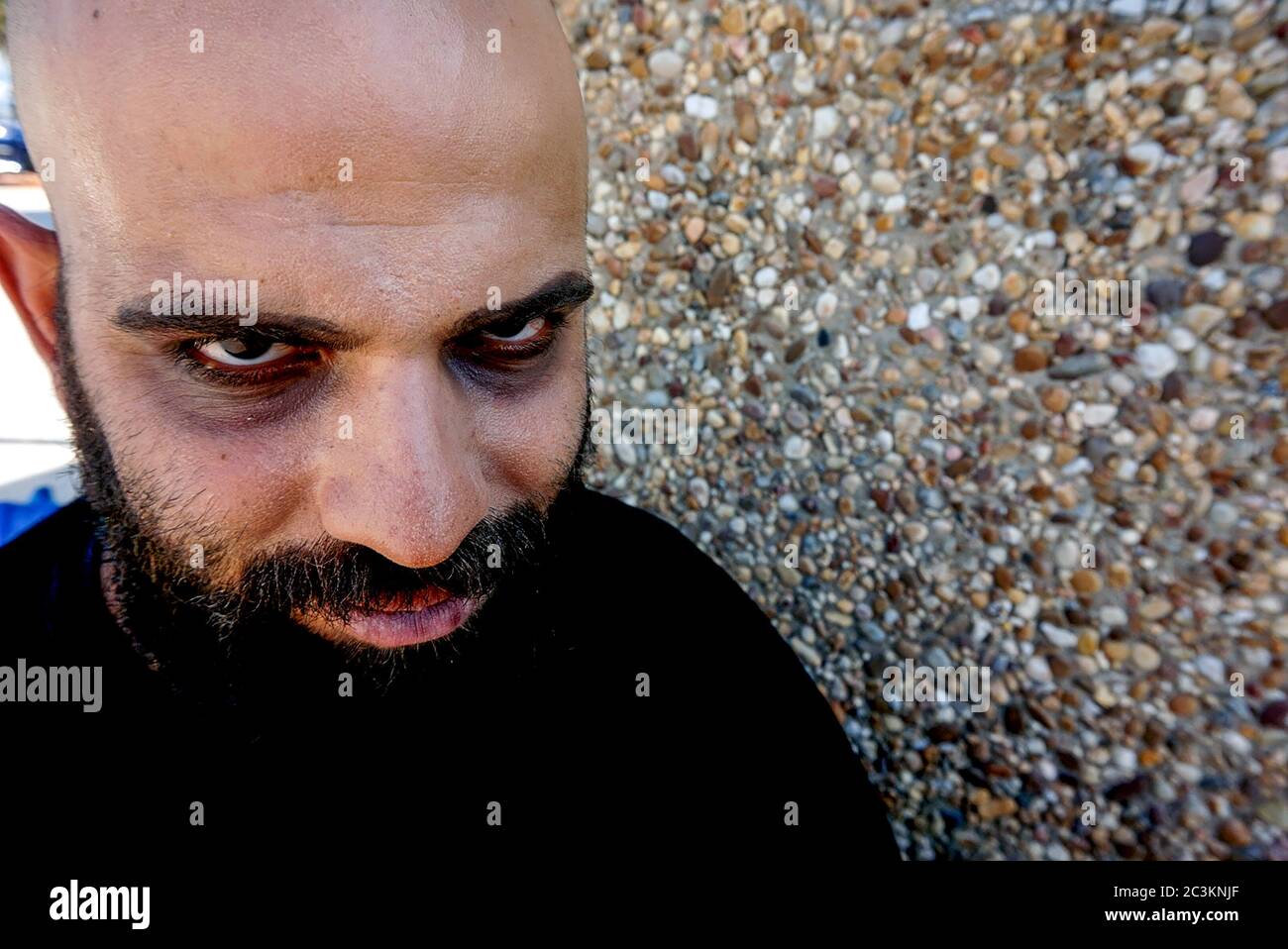 Tizio pelato con barba immagini e fotografie stock ad alta risoluzione ...