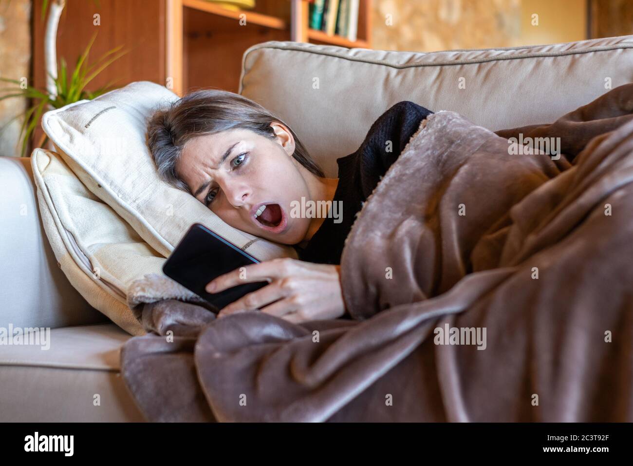 Esci dal divano immagini e fotografie stock ad alta risoluzione - Alamy