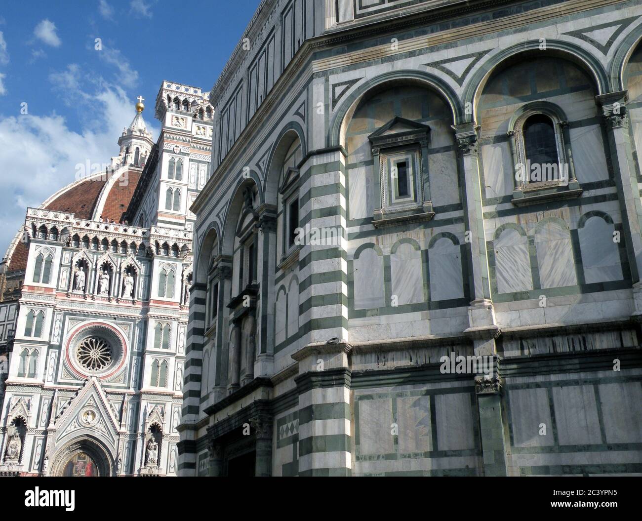 La Cattedrale di Santa Maria del Fiore è un simbolo di Firenze con la ...