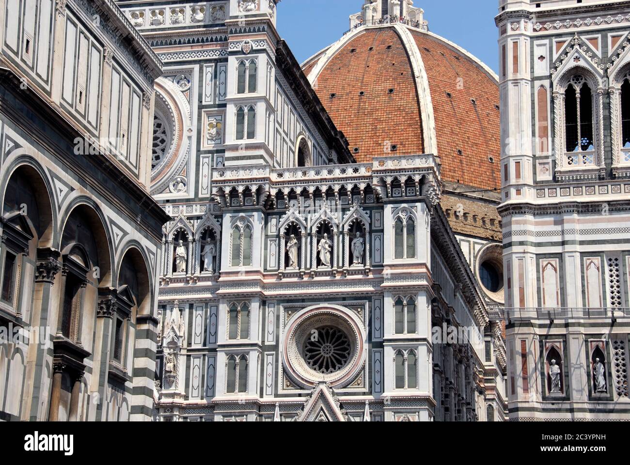 La Cattedrale di Santa Maria del Fiore è un simbolo di Firenze con la ...