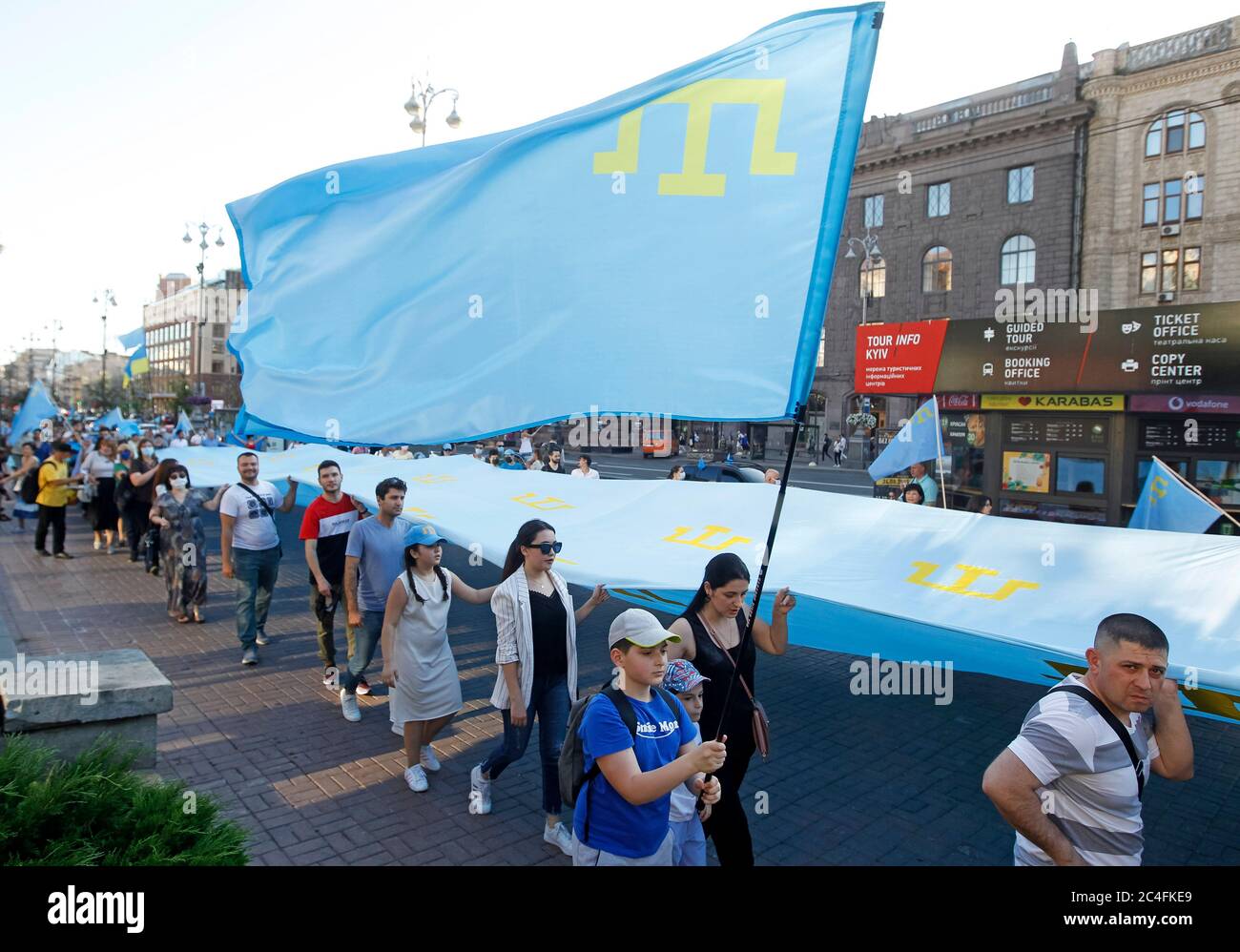 Bandiera tartara della crimea gigante immagini e fotografie stock ad ...
